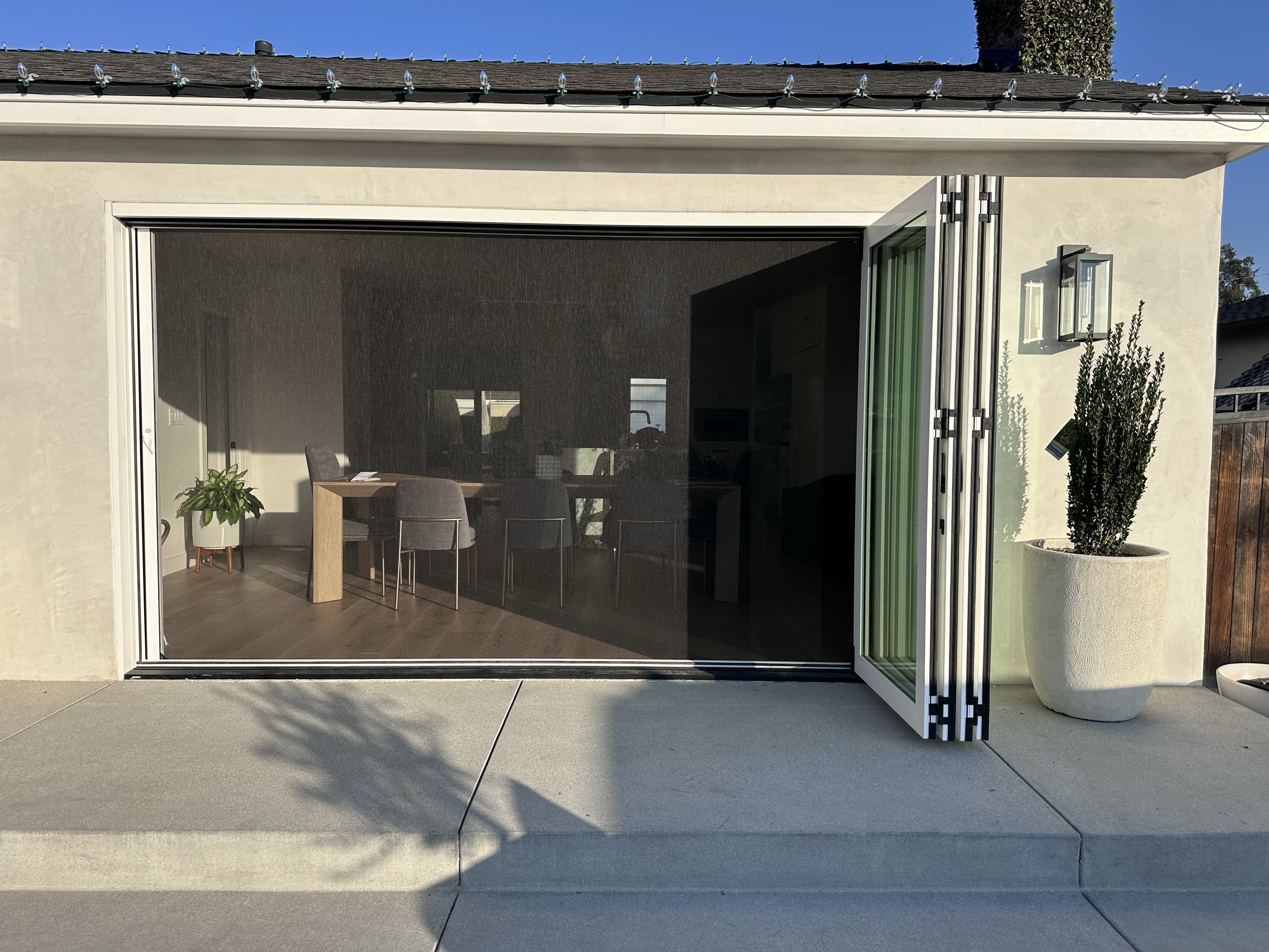 Single Door VistaView Screens | Classic Improvement Products