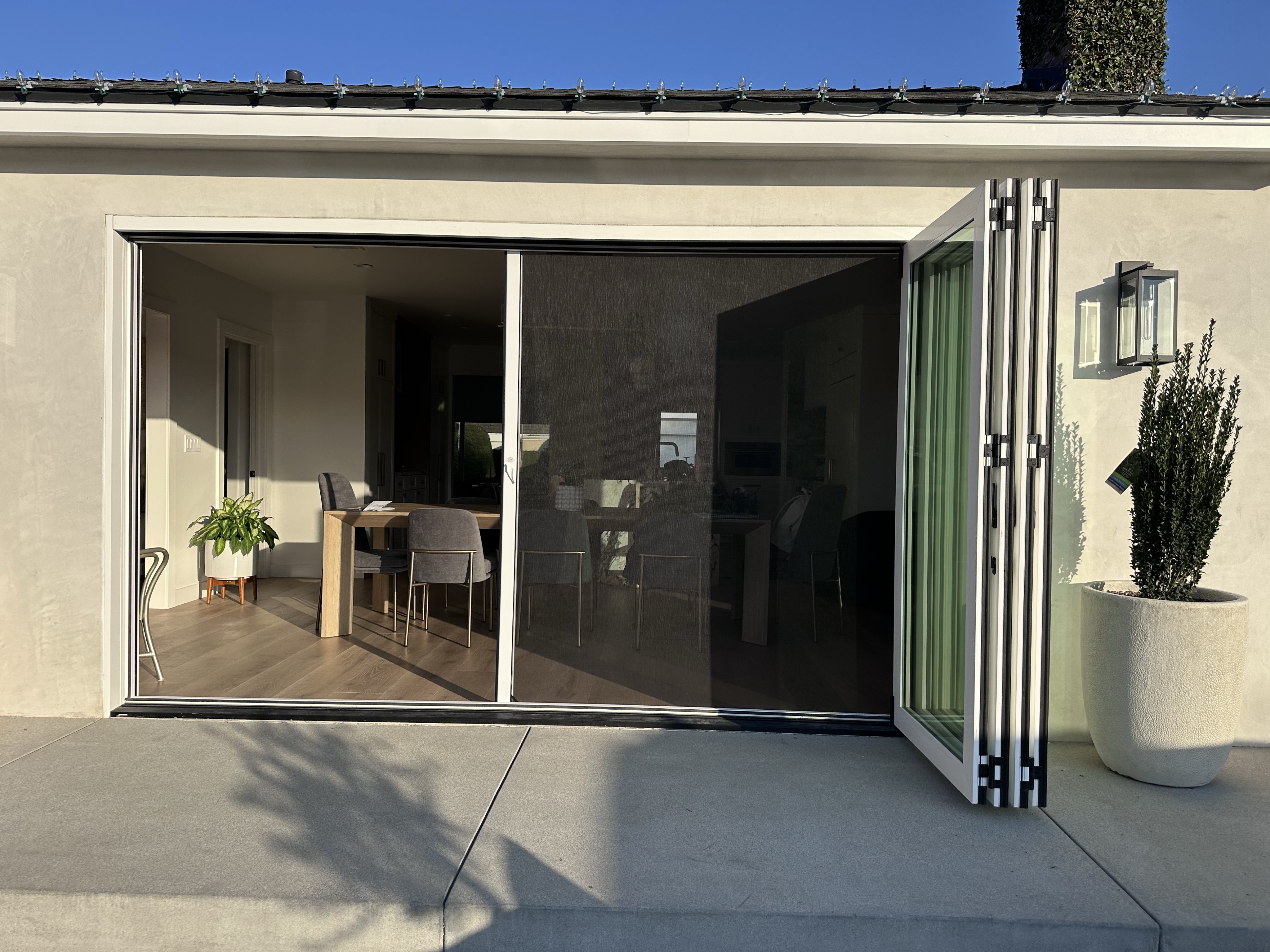 Single Door VistaView Screens | Classic Improvement Products